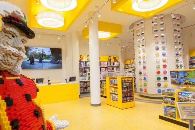 Lego Store a Roma: in via Tomacelli apre il negozio ufficiale di ...