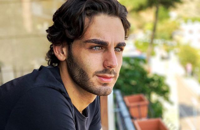Alberto Urso: chi è, età, canzoni, Amici Speciali, Instagram e vita ...