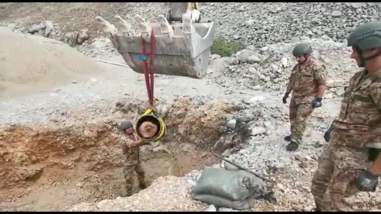Enorme bomba della seconda guerra mondiale disinnescata a Palermo Enorme bomba della seconda guerra mondiale disinnescata a Palermo
