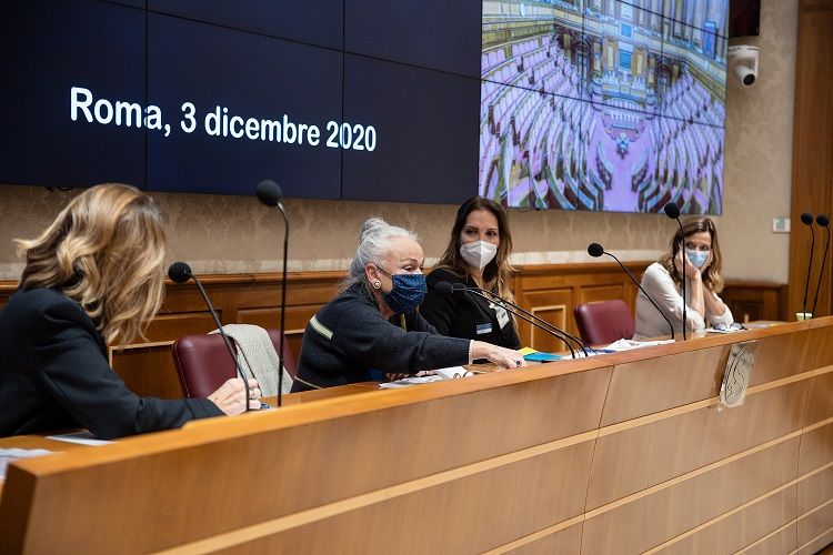 'Il giallo di una vita spezzata', il nuovo libro di Maria Paravia su ...