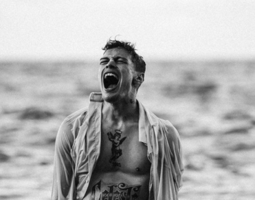Blanco: chi è, età, carriera, canzoni, chi è la fidanzata, Instagram ...