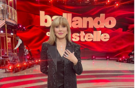 Milly Carlucci: chi è, età, carriera, vita privata, chi è il marito ...