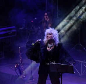 Claudio Rego, chi è il marito di Donatella Rettore: età, lavoro, figli ...