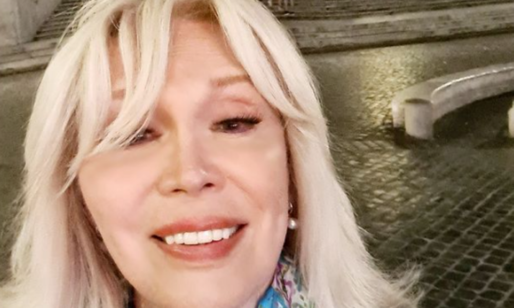 Amanda Lear | chi è | età | carriera | fidanzato | canzoni | vita ...