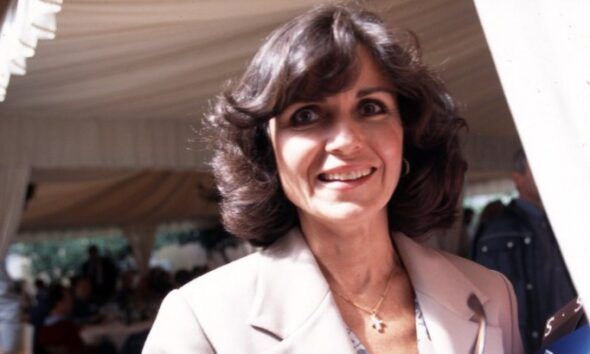 Laura Laurenzi, chi è la giornalista: età, biografia, intervista, chi è ...