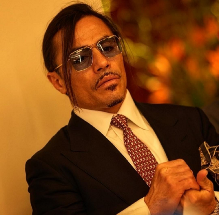 Chef Nusret apre un ristorante a Milano: menù e prezzi di Salt Bae