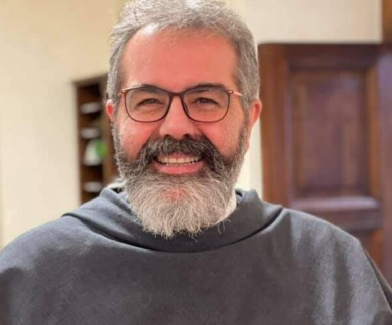 Frate Agnello Stoia, chi è il parroco della Basilica Papale di San ...