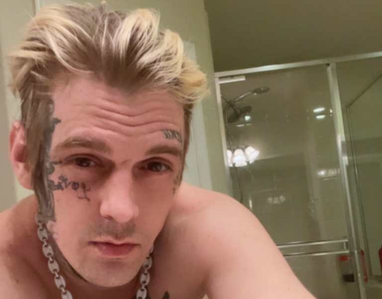 Morto Aaron Carter: annegato nella vasca da bagno, il cantante aveva 34 ...