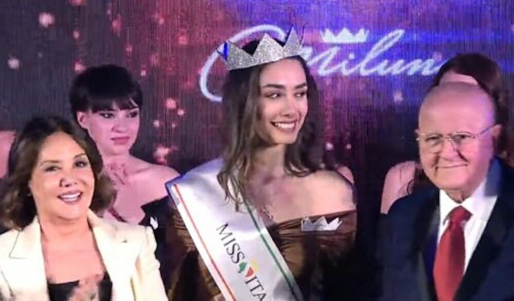 Miss Italia, vince Lavinia Abate: ha 18 anni ed è di Roma