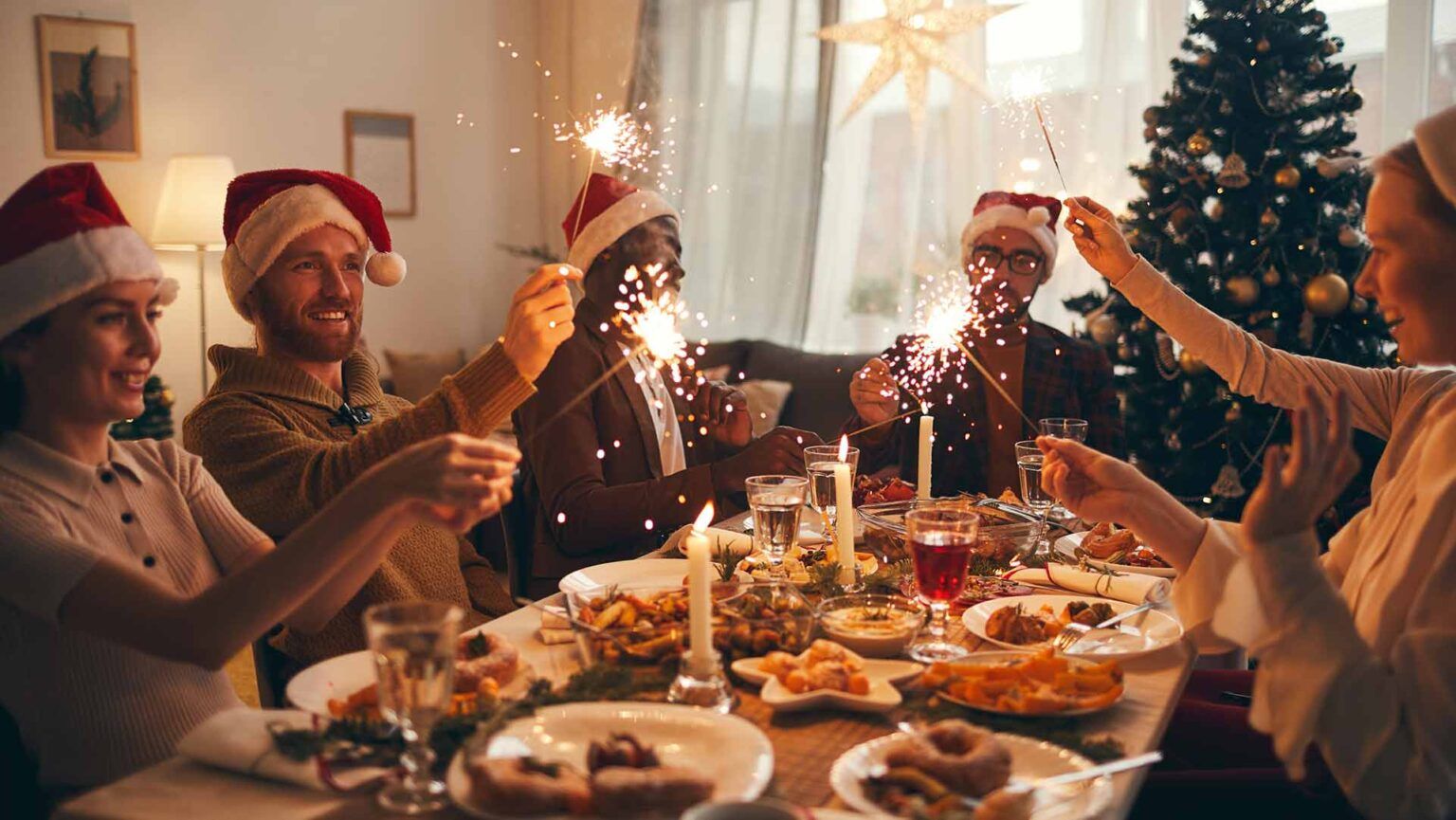 Come apparecchiare la tavola di Capodanno 2023? Tutte le idee per il ...