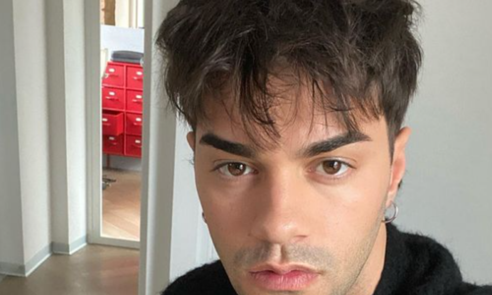 Maninni a Sanremo Giovani 2023: chi è, età, canzoni, vita privata, foto ...