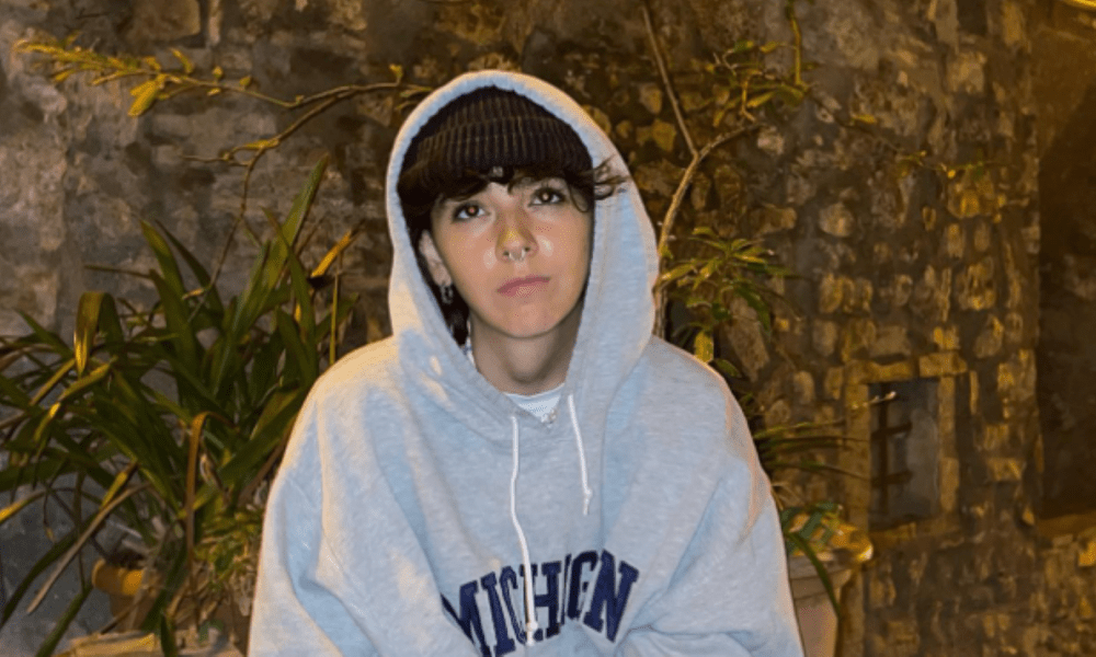 Ariete: chi è, età, vero nome, canzoni, Sanremo 2023 con Mare di guai ...