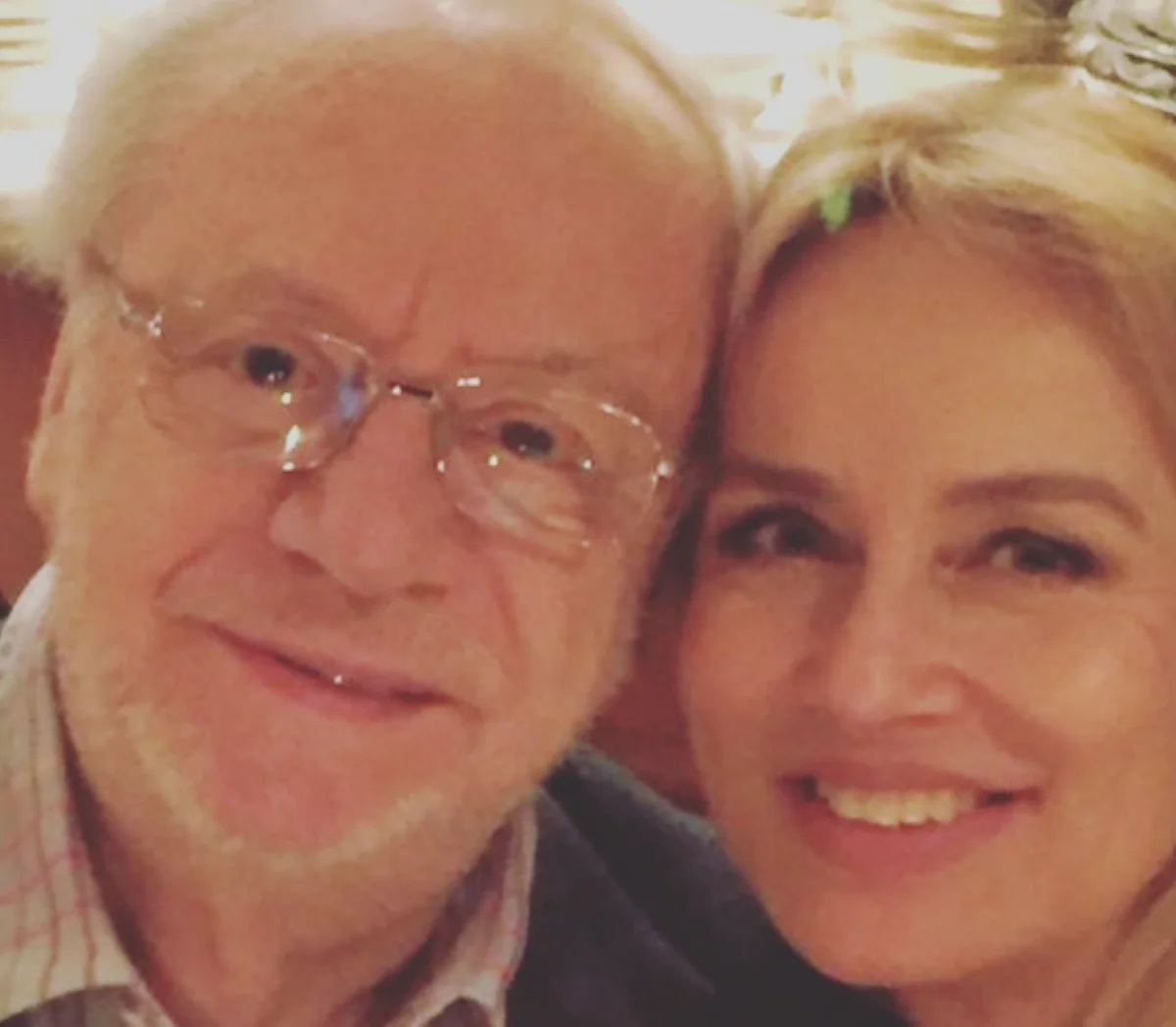 Gloria Guida, chi è il marito Johnny Dorelli: età, carriera, canzoni ...