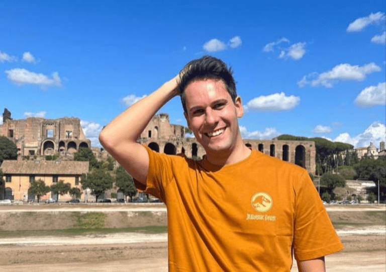 Luigi Calagna di Me contro te: chi è, età, carriera, YouTube, chi è la ...