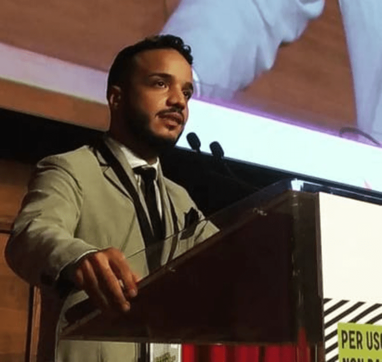 Omar Neffati trovato morto in casa, gli amici del 27enne sui social ...