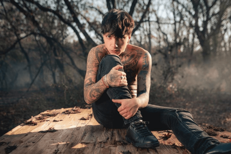 Ultimo a Sanremo 2023 con Alba: il video della canzone registrato al ...