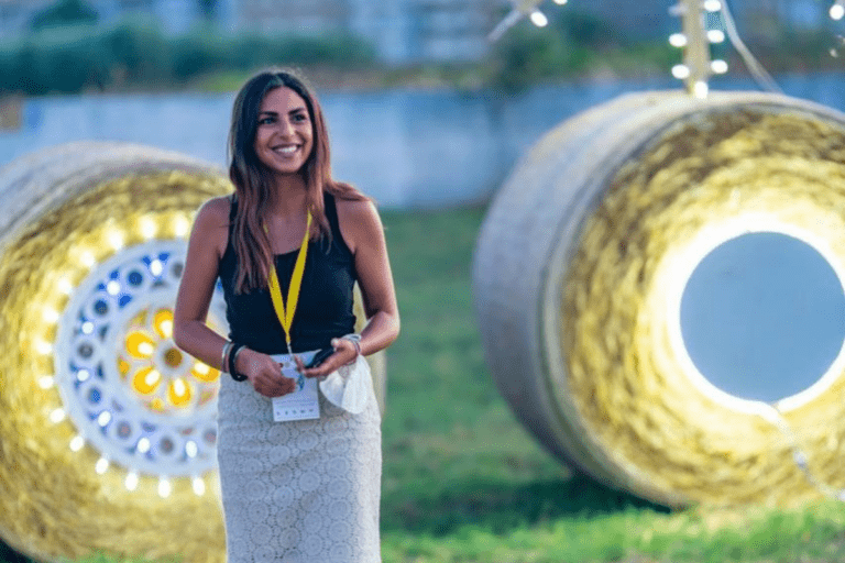 Pegah Moshir Pour, chi è l'attivista: età, Iran, mondo digitale, foto ...