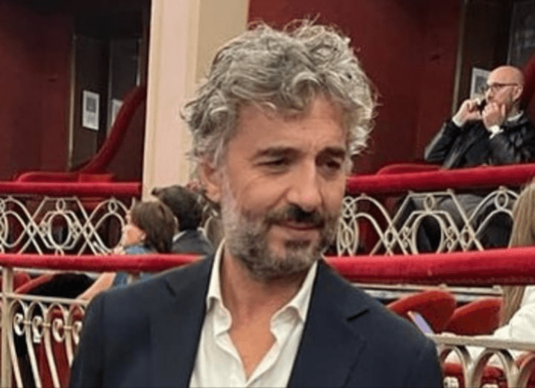 Vincenzo Ferrera, chi è Beppe di Mare Fuori: età, carriera, moglie ...