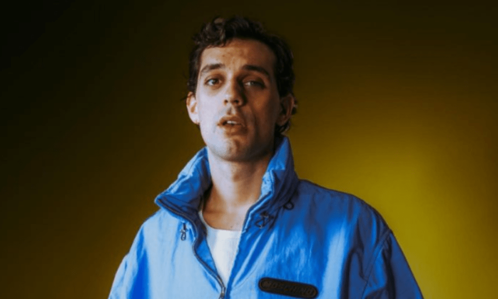 Bresh ad Amici 22, chi è il cantante: età, carriera, canzoni, concerti ...