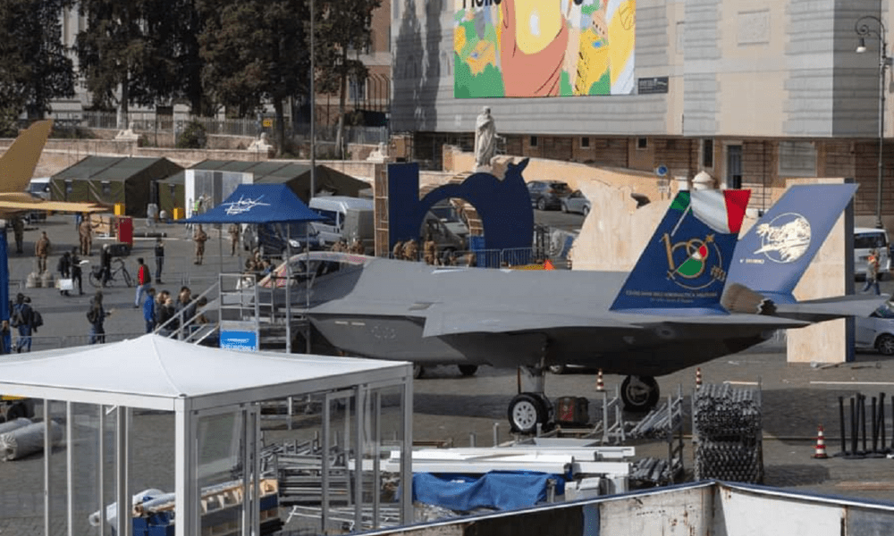 L'Aeronautica Militare compie 100 anni, a Piazza del Popolo sbarca 'l ...