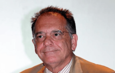 Alessandro Cecchi Paone all'Isola dei Famosi 2023: chi è, età, carriera ...