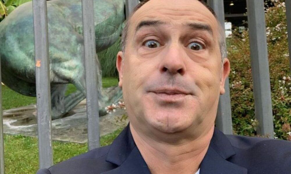 Antonio Giuliani, chi è il comico: età, carriera, altezza, chi è la ...