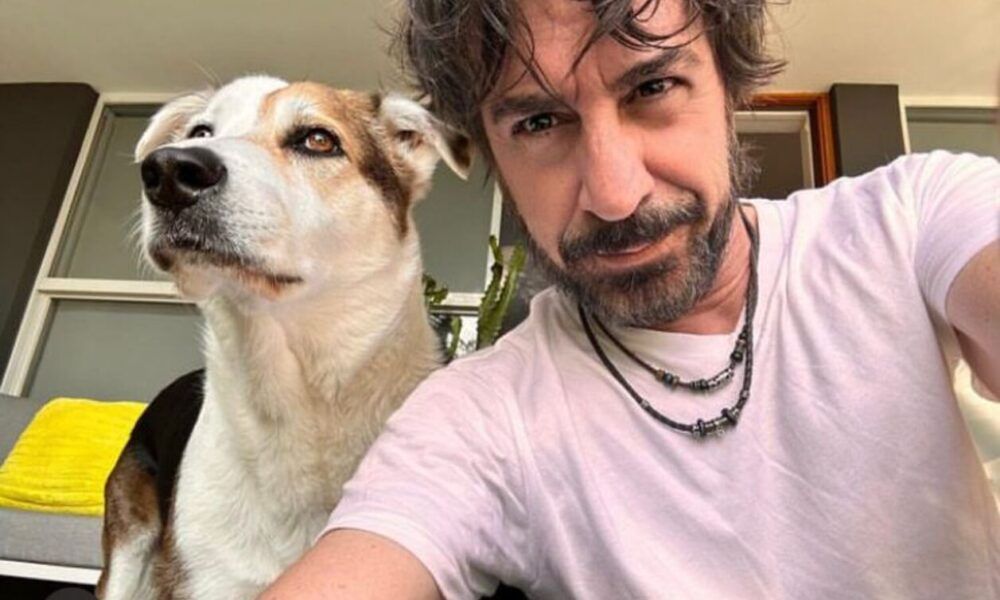 Marco Mazzoli all'Isola dei Famosi 2023: chi è il conduttore ...