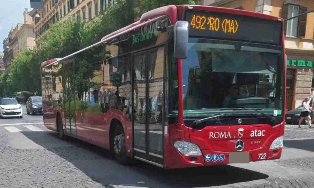 Nuovi autobus ATAC | in arrivo 118 mezzi per il Giubileo | 26 già in ... Nuovi autobus ATAC | in arrivo 118 mezzi per il Giubileo | 26 già in ...