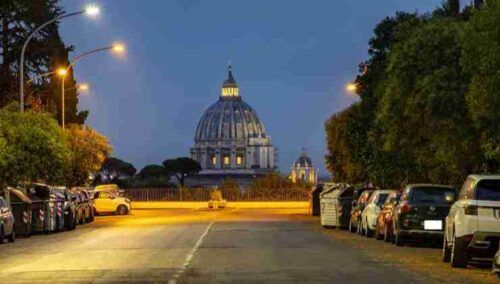 L'incredibile effetto ottico di Via Piccolomini: perché è così famosa