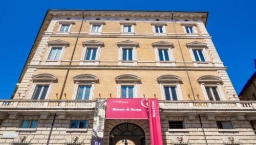 Lo scalone a Palazzo Braschi