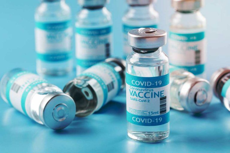 Si vaccina 217 volte contro il Covid in poco più di due anni: "Nessun ...